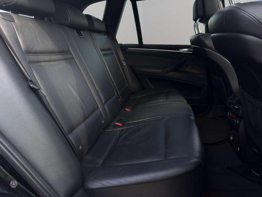 Melns BMW X5 2013 Kauņa, ar dzinēja tilpumu 3.00 L un nobraukumu 222 tūkst. km par 11999 €, foto 12 vietnē AUTOMOTO.COM.LV