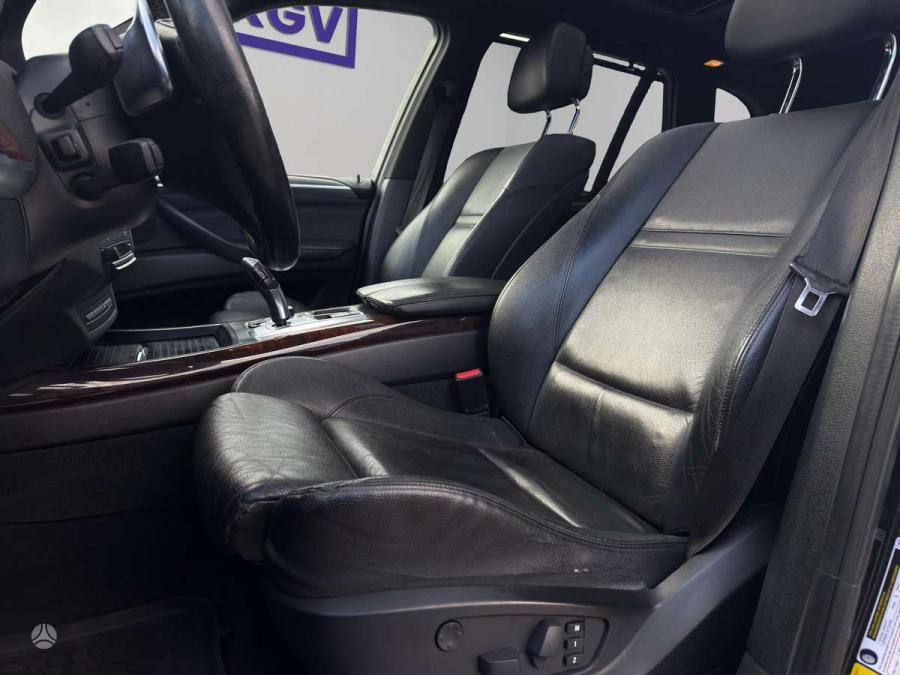 Melns BMW X5 2013 Kauņa, ar dzinēja tilpumu 3.00 L un nobraukumu 222 tūkst. km par 11999 €, foto 18 vietnē AUTOMOTO.COM.LV