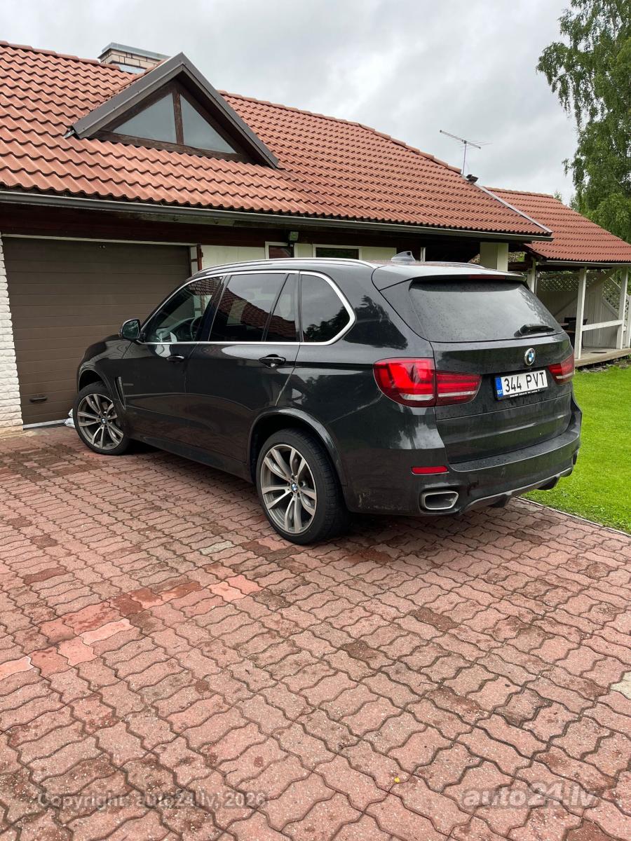 Melns BMW X5 2013 Tallina, ar dzinēja tilpumu 3.00 L un nobraukumu 290 tūkst. km par 22000 €, foto 4 vietnē AUTOMOTO.COM.LV