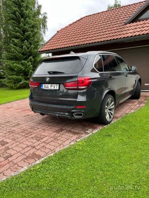 Melns BMW X5 2013 Tallina, ar dzinēja tilpumu 3.00 L un nobraukumu 290 tūkst. km par 22000 €, foto 5 vietnē AUTOMOTO.COM.LV