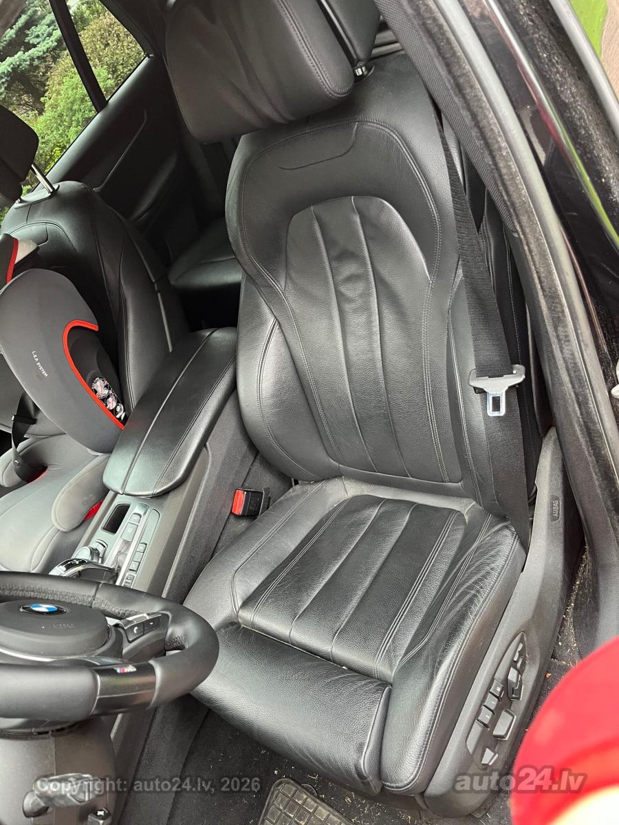 Melns BMW X5 2013 Tallina, ar dzinēja tilpumu 3.00 L un nobraukumu 290 tūkst. km par 22000 €, foto 10 vietnē AUTOMOTO.COM.LV