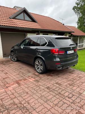 Black BMW X5 2013 in Tallinn, with an engine capacity of 3.00 L and mileage of 290 thousand km for 22000 €, photo 4 on AUTOMOTO.COM.LV