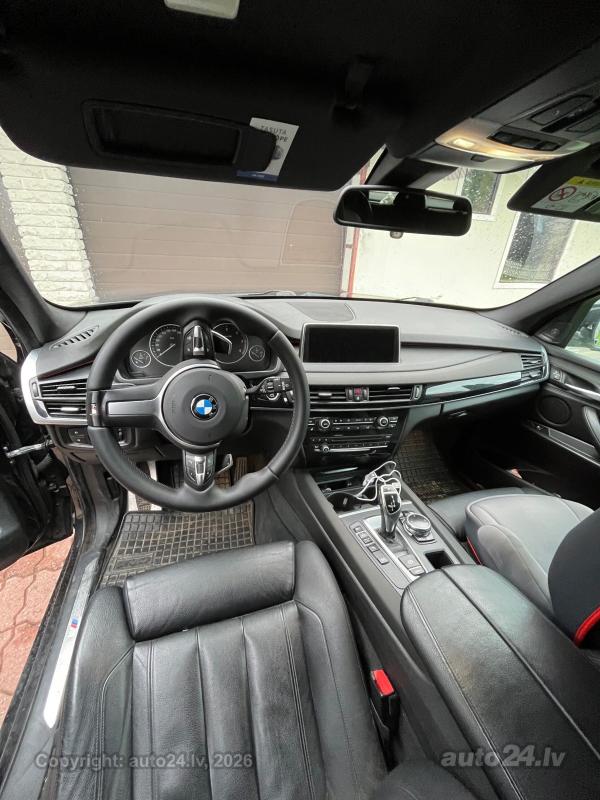 BMW X5 2013 in Tallinn on AUTOMOTO.COM.LV Black BMW X5 2013 in Tallinn, with an engine capacity of 3.00 L and mileage of 290 thousand km for 22000 €, photo 9 on AUTOMOTO.COM.LV