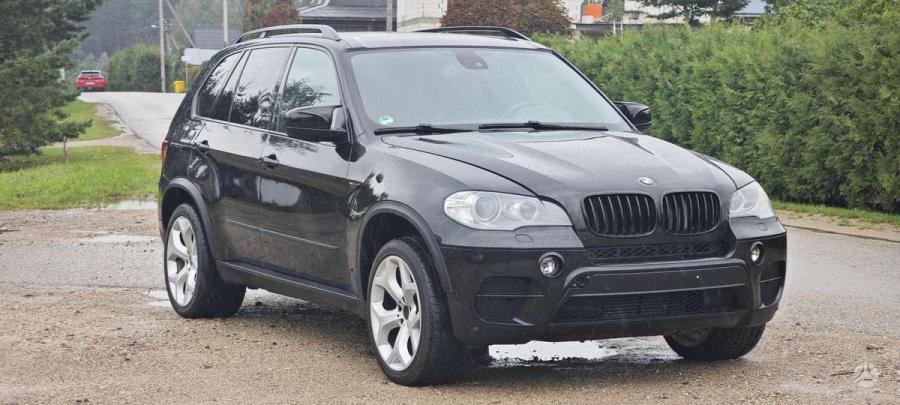 Melns BMW X5 2013 Utena, ar dzinēja tilpumu 2.99 L un nobraukumu 280 tūkst. km par 11250 €, foto 1 vietnē AUTOMOTO.COM.LV