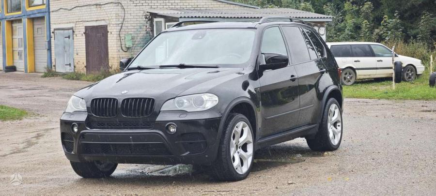 Melns BMW X5 2013 Utena, ar dzinēja tilpumu 2.99 L un nobraukumu 280 tūkst. km par 11250 €, foto 3 vietnē AUTOMOTO.COM.LV