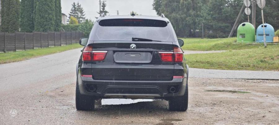 Melns BMW X5 2013 Utena, ar dzinēja tilpumu 2.99 L un nobraukumu 280 tūkst. km par 11250 €, foto 6 vietnē AUTOMOTO.COM.LV