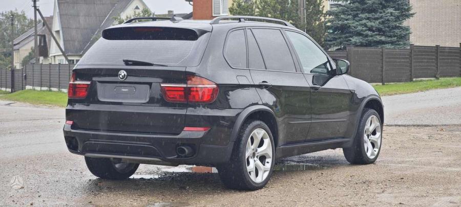 Melns BMW X5 2013 Utena, ar dzinēja tilpumu 2.99 L un nobraukumu 280 tūkst. km par 11250 €, foto 7 vietnē AUTOMOTO.COM.LV