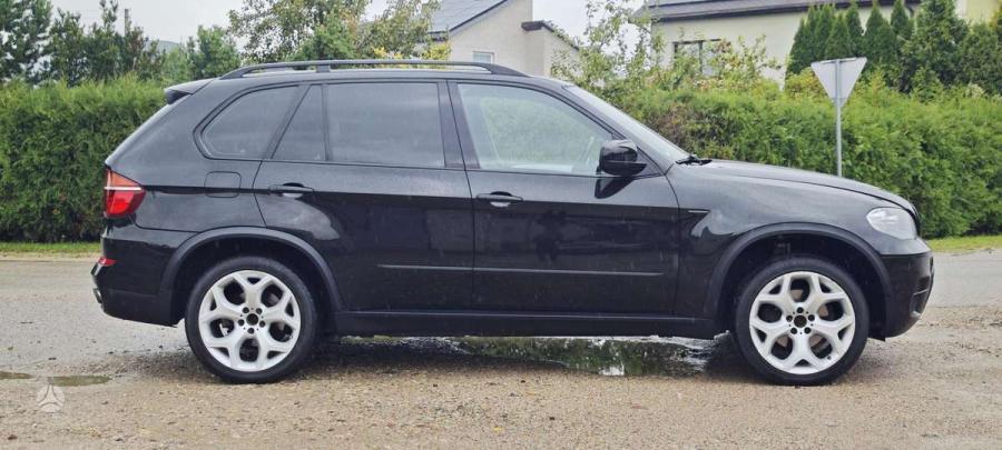 Melns BMW X5 2013 Utena, ar dzinēja tilpumu 2.99 L un nobraukumu 280 tūkst. km par 11250 €, foto 8 vietnē AUTOMOTO.COM.LV
