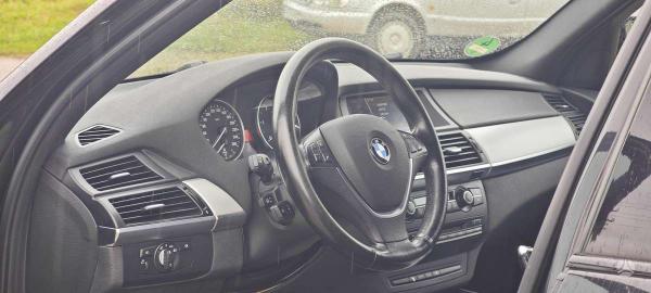 Melns BMW X5 2013 Utena, ar dzinēja tilpumu 2.99 L un nobraukumu 280 tūkst. km par 11250 €, foto 10 vietnē AUTOMOTO.COM.LV