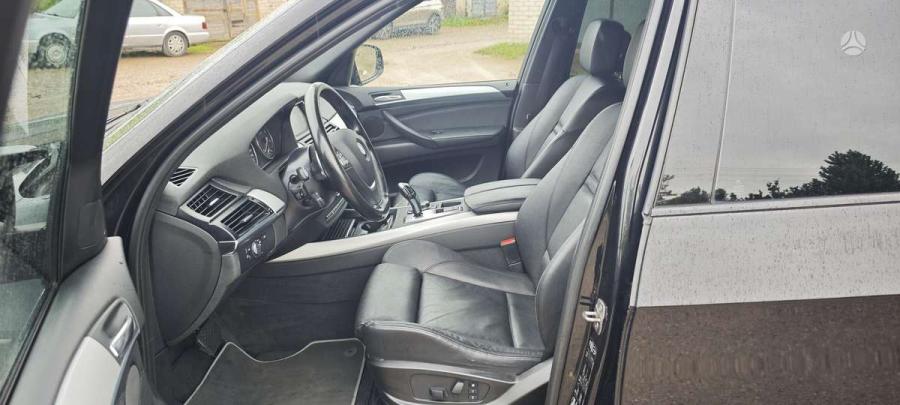 Melns BMW X5 2013 Utena, ar dzinēja tilpumu 2.99 L un nobraukumu 280 tūkst. km par 11250 €, foto 11 vietnē AUTOMOTO.COM.LV