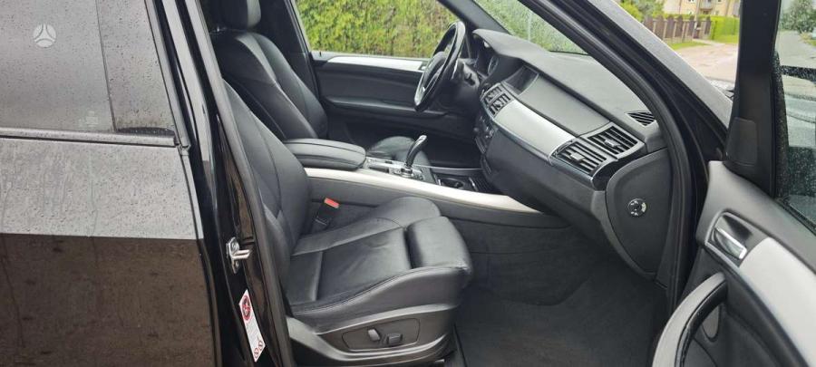 Melns BMW X5 2013 Utena, ar dzinēja tilpumu 2.99 L un nobraukumu 280 tūkst. km par 11250 €, foto 12 vietnē AUTOMOTO.COM.LV