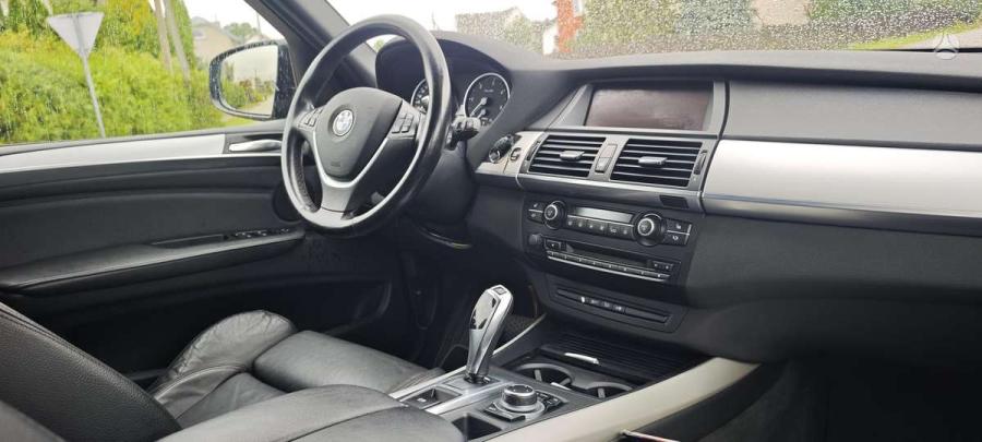 Melns BMW X5 2013 Utena, ar dzinēja tilpumu 2.99 L un nobraukumu 280 tūkst. km par 11250 €, foto 13 vietnē AUTOMOTO.COM.LV