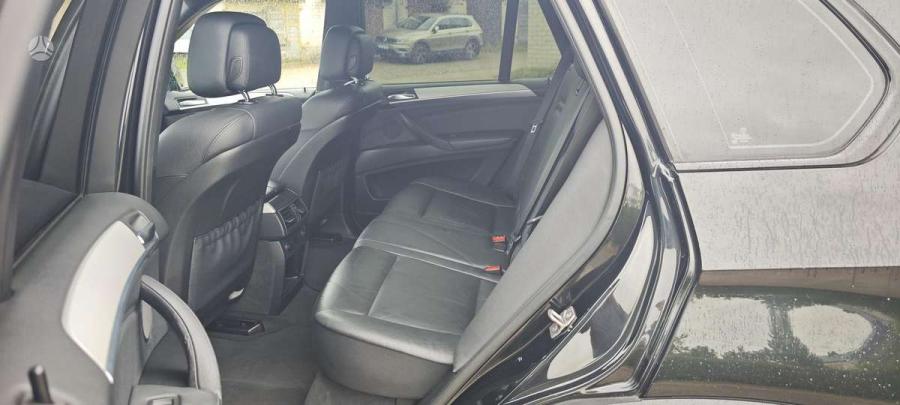 Melns BMW X5 2013 Utena, ar dzinēja tilpumu 2.99 L un nobraukumu 280 tūkst. km par 11250 €, foto 15 vietnē AUTOMOTO.COM.LV