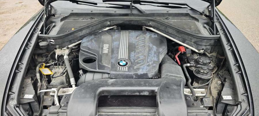 Melns BMW X5 2013 Utena, ar dzinēja tilpumu 2.99 L un nobraukumu 280 tūkst. km par 11250 €, foto 22 vietnē AUTOMOTO.COM.LV