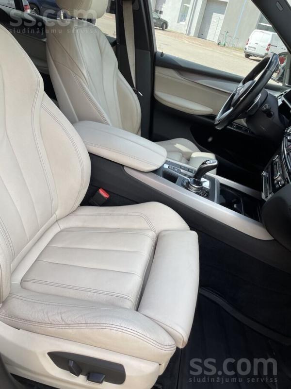 BMW X5 2013 Rīga vietnē Melns BMW X5 2013 Rīga, ar dzinēja tilpumu 3.00 L un nobraukumu 222 tūkst. km par 18900 €, foto 7 vietnē AUTOMOTO.COM.LV