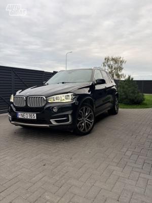 Melns BMW X5 2013 Kauņa, ar dzinēja tilpumu 3.00 L un nobraukumu 274 tūkst. km par 15800 €, foto 3 vietnē AUTOMOTO.COM.LV