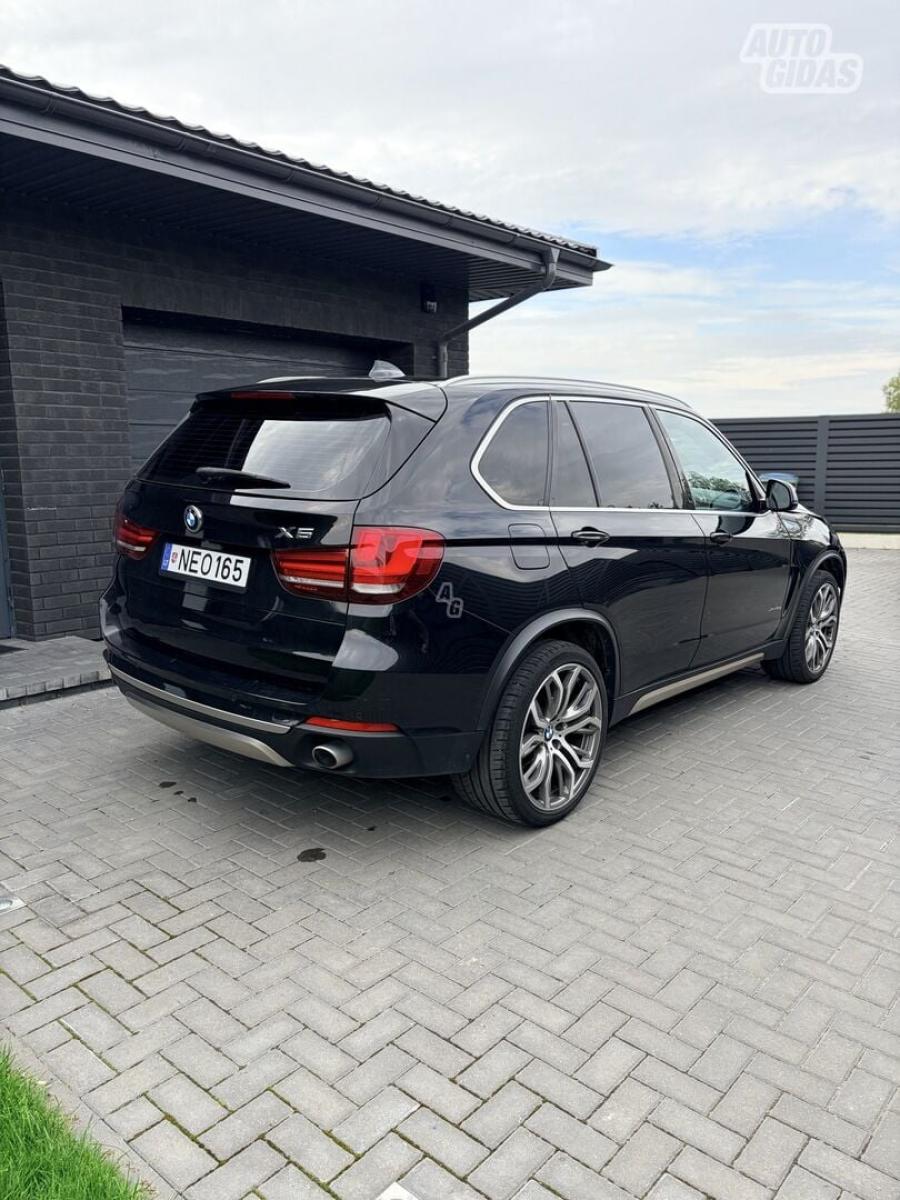 Melns BMW X5 2013 Kauņa, ar dzinēja tilpumu 3.00 L un nobraukumu 274 tūkst. km par 15800 €, foto 4 vietnē AUTOMOTO.COM.LV