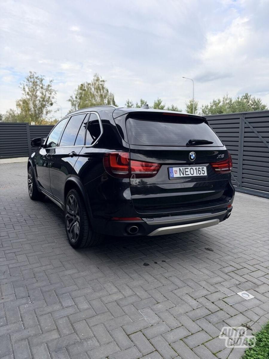 Melns BMW X5 2013 Kauņa, ar dzinēja tilpumu 3.00 L un nobraukumu 274 tūkst. km par 15800 €, foto 5 vietnē AUTOMOTO.COM.LV