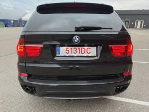 Black BMW X5 2013 in Kaunas, with an engine capacity of 3.00 L and mileage of 340 thousand km for 10900 €, photo 5 on AUTOMOTO.COM.LV
