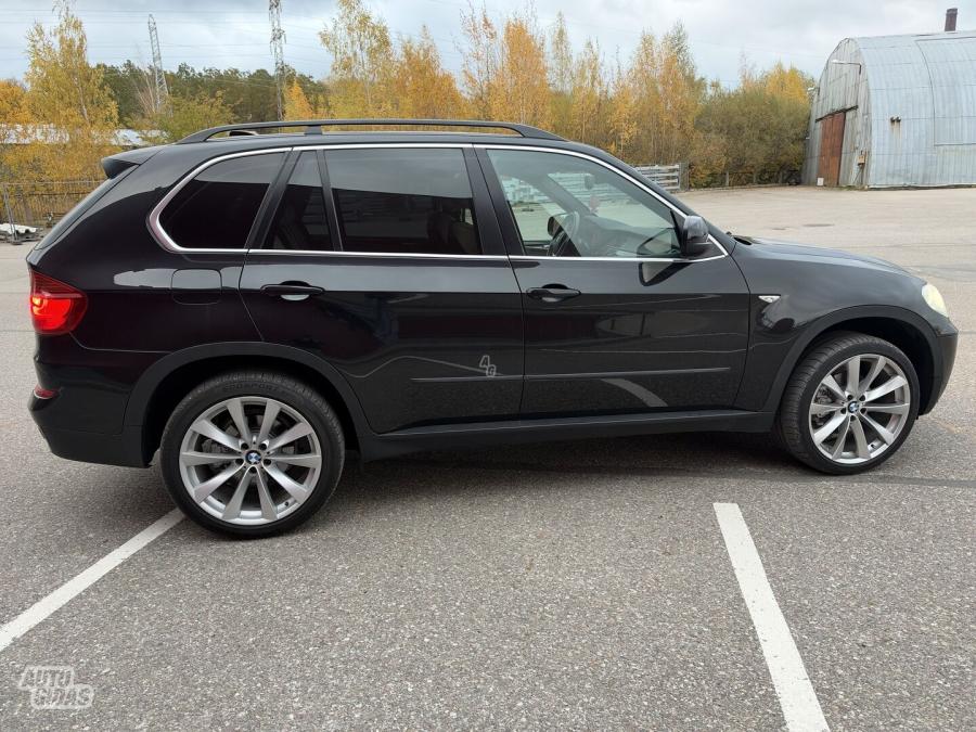Black BMW X5 2013 in Kaunas, with an engine capacity of 3.00 L and mileage of 340 thousand km for 10900 €, photo 6 on AUTOMOTO.COM.LV