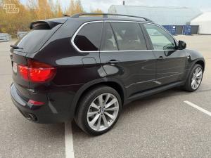 Black BMW X5 2013 in Kaunas, with an engine capacity of 3.00 L and mileage of 340 thousand km for 10900 €, photo 10 on AUTOMOTO.COM.LV