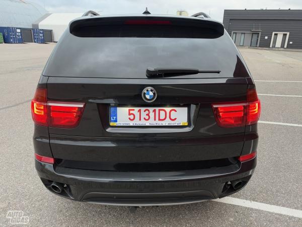 Black BMW X5 2013 in Kaunas, with an engine capacity of 3.00 L and mileage of 340 thousand km for 10900 €, photo 11 on AUTOMOTO.COM.LV