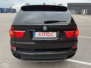 Black BMW X5 2013 in Kaunas, with an engine capacity of 3.00 L and mileage of 340 thousand km for 10900 €, photo 11 on AUTOMOTO.COM.LV