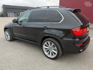 Black BMW X5 2013 in Kaunas, with an engine capacity of 3.00 L and mileage of 340 thousand km for 10900 €, photo 12 on AUTOMOTO.COM.LV