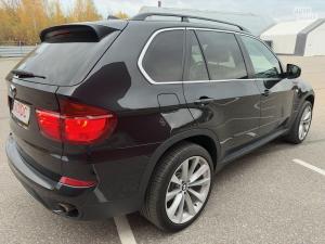 Black BMW X5 2013 in Kaunas, with an engine capacity of 3.00 L and mileage of 340 thousand km for 10900 €, photo 16 on AUTOMOTO.COM.LV