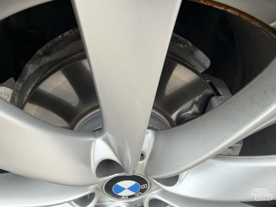 Black BMW X5 2013 in Kaunas, with an engine capacity of 3.00 L and mileage of 340 thousand km for 10900 €, photo 22 on AUTOMOTO.COM.LV