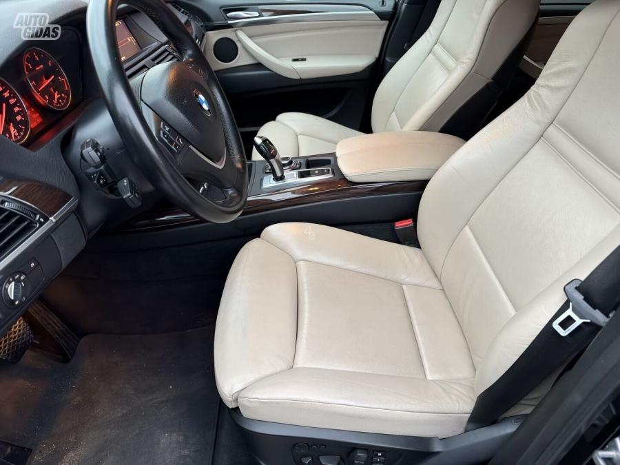 Black BMW X5 2013 in Kaunas, with an engine capacity of 3.00 L and mileage of 340 thousand km for 10900 €, photo 27 on AUTOMOTO.COM.LV