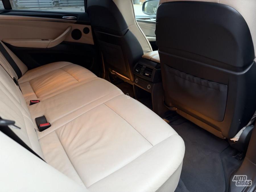 Black BMW X5 2013 in Kaunas, with an engine capacity of 3.00 L and mileage of 340 thousand km for 10900 €, photo 35 on AUTOMOTO.COM.LV