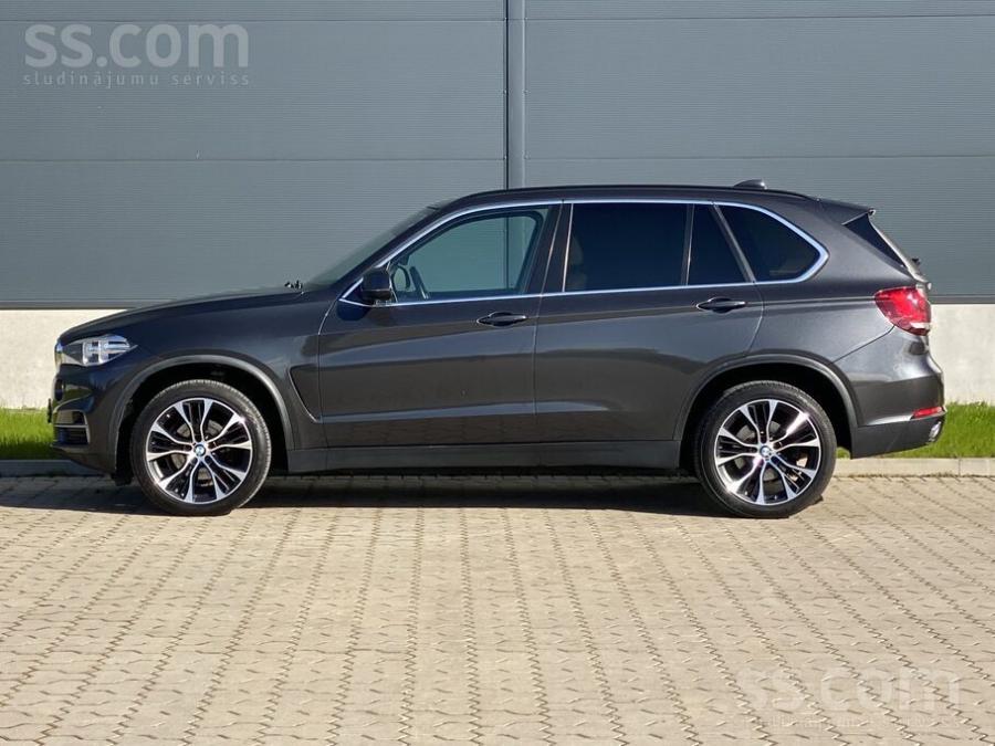 Melns BMW X5 2014 Rīga, ar dzinēja tilpumu 3.00 L un nobraukumu 245 tūkst. km par 6450 €, foto 2 vietnē AUTOMOTO.COM.LV