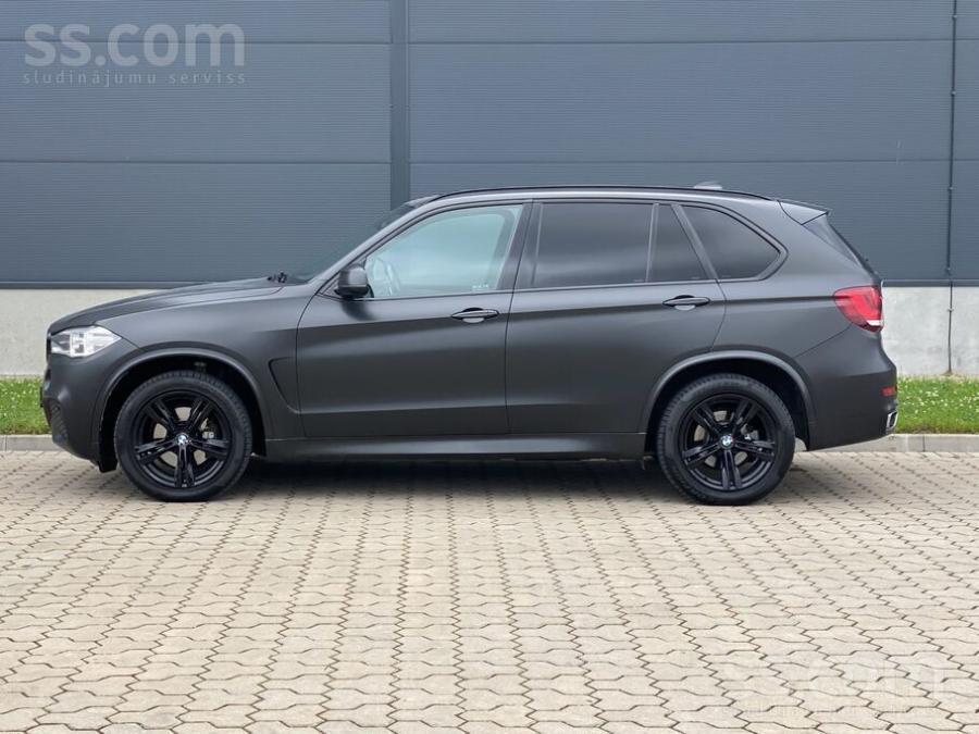 Melns BMW X5 2014 Rīga, ar dzinēja tilpumu 3.00 L un nobraukumu 231 tūkst. km par 23490 €, foto 4 vietnē AUTOMOTO.COM.LV