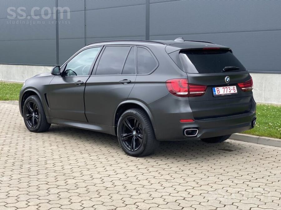 Melns BMW X5 2014 Rīga, ar dzinēja tilpumu 3.00 L un nobraukumu 231 tūkst. km par 23490 €, foto 5 vietnē AUTOMOTO.COM.LV