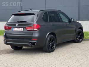 Melns BMW X5 2014 Rīga, ar dzinēja tilpumu 3.00 L un nobraukumu 231 tūkst. km par 23490 €, foto 6 vietnē AUTOMOTO.COM.LV