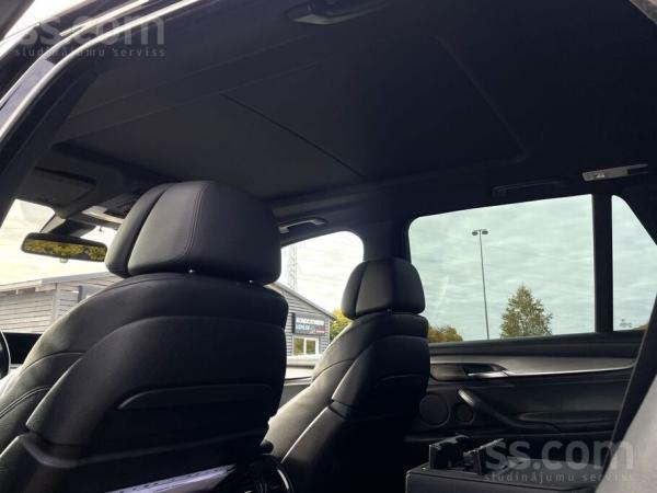 Melns BMW X5 2014 Rīga, ar dzinēja tilpumu 3.00 L un nobraukumu 246 tūkst. km par 24000 €, foto 11 vietnē AUTOMOTO.COM.LV