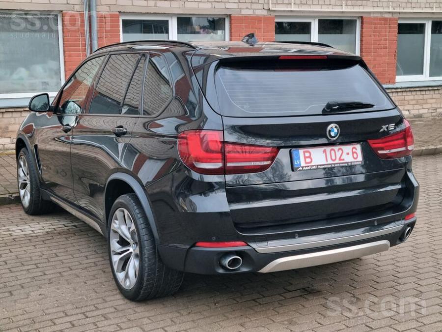 Black BMW X5 2014 in Ogre, with an engine capacity of 2.00 L and mileage of 0 thousand km for 17550 €, photo 6 on AUTOMOTO.COM.LV