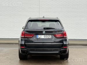 Black BMW X5 2014 in Riga, with an engine capacity of 3.00 L and mileage of 324 thousand km for 18500 €, photo 6 on AUTOMOTO.COM.LV