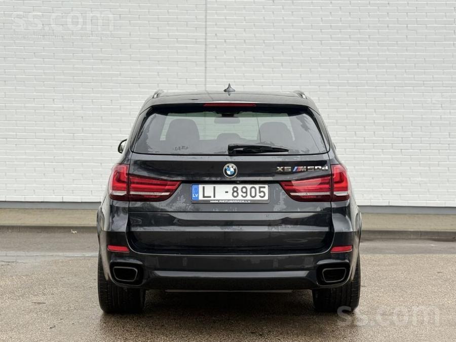Black BMW X5 2014 in Riga, with an engine capacity of 3.00 L and mileage of 324 thousand km for 18500 €, photo 6 on AUTOMOTO.COM.LV