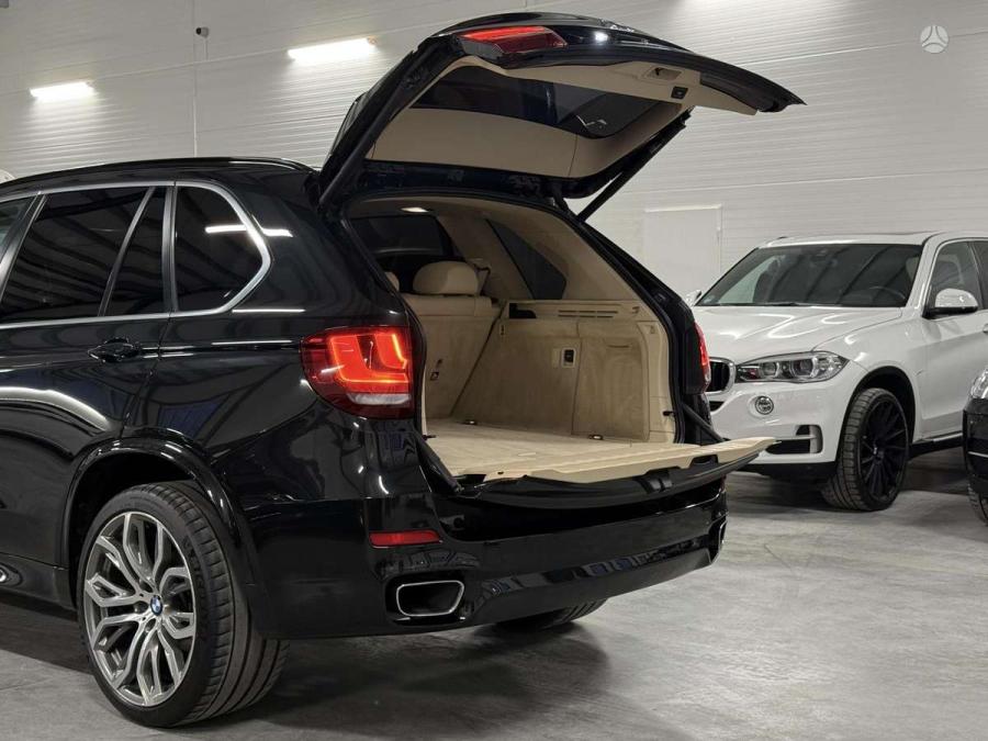 Melns BMW X5 2014 Marijampole, ar dzinēja tilpumu 2.99 L un nobraukumu 265 tūkst. km par 18999 €, foto 14 vietnē AUTOMOTO.COM.LV