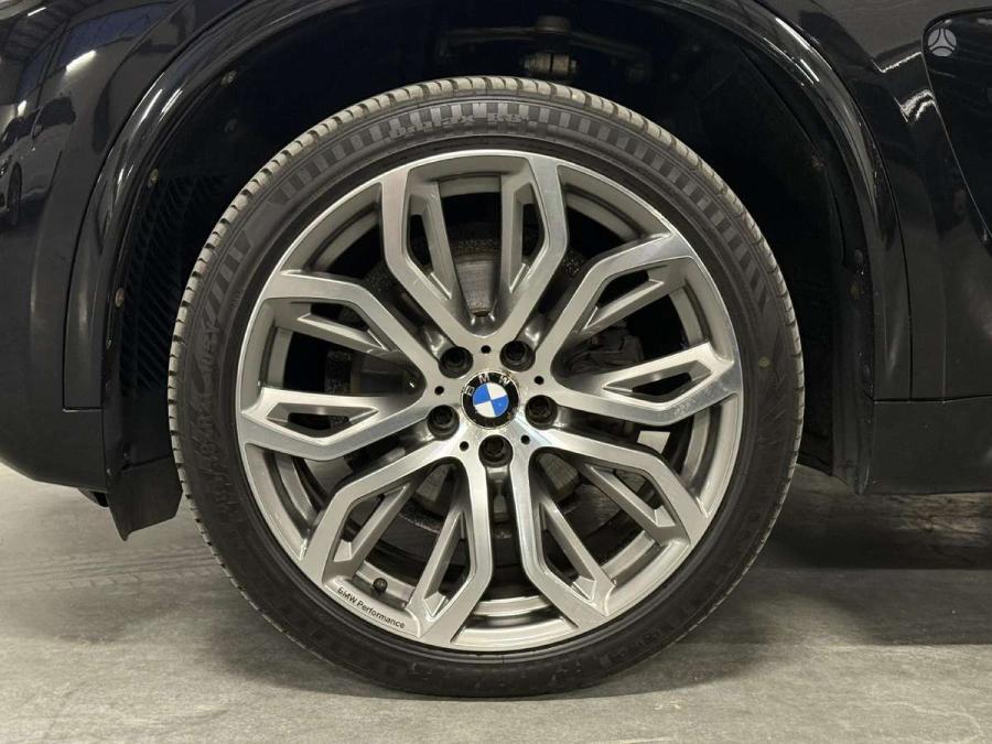 Melns BMW X5 2014 Marijampole, ar dzinēja tilpumu 2.99 L un nobraukumu 265 tūkst. km par 18999 €, foto 34 vietnē AUTOMOTO.COM.LV
