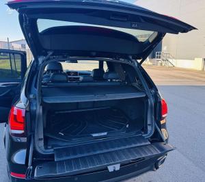 Black BMW X5 2014 in Kaunas, with an engine capacity of 2.99 L and mileage of 312 thousand km for 17300 €, photo 26 on AUTOMOTO.COM.LV