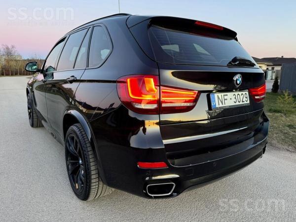 Melns BMW X5 2014 Rīga, ar dzinēja tilpumu 3.00 L un nobraukumu 261 tūkst. km par 22900 €, foto 3 vietnē AUTOMOTO.COM.LV