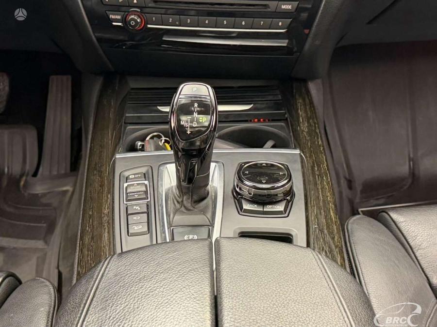 Melns BMW X5 2014 Viļņa, ar dzinēja tilpumu 4.40 L un nobraukumu 178 tūkst. km par 18900 €, foto 21 vietnē AUTOMOTO.COM.LV