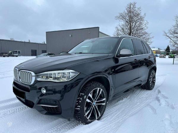 Black BMW X5 2014 in Siauliai, with an engine capacity of 2.99 L and mileage of 258 thousand km for 19800 €, photo 1 on AUTOMOTO.COM.LV