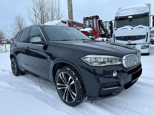 Black BMW X5 2014 in Siauliai, with an engine capacity of 2.99 L and mileage of 258 thousand km for 19800 €, photo 3 on AUTOMOTO.COM.LV