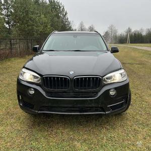 Melns BMW X5 2014 Viļņa, ar dzinēja tilpumu 3.00 L un nobraukumu 203 tūkst. km par 11700 €, foto 3 vietnē AUTOMOTO.COM.LV
