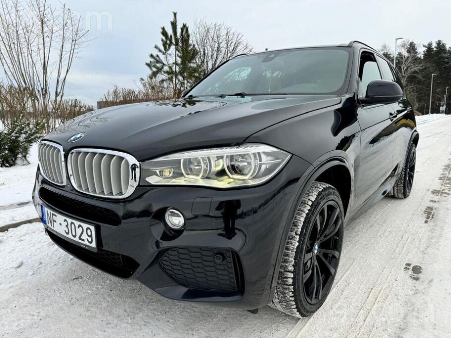 Black BMW X5 2014 in Riga, with an engine capacity of 3.00 L and mileage of 262 thousand km for 22500 €, photo 1 on AUTOMOTO.COM.LV