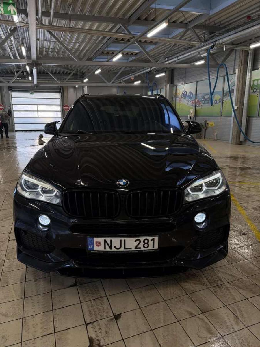 Melns BMW X5 2014 Viļņa, ar dzinēja tilpumu 2.99 L un nobraukumu 300 tūkst. km par 20800 €, foto 3 vietnē AUTOMOTO.COM.LV